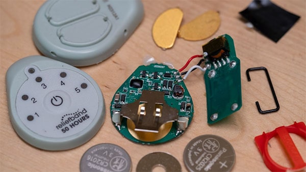 Dexcom G7 vs. FreeStyle Libre 3: A CGM Teardown